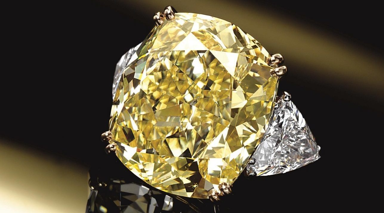 🔮 Pierre Diamant jaune : Signification de cette pierre magnifique